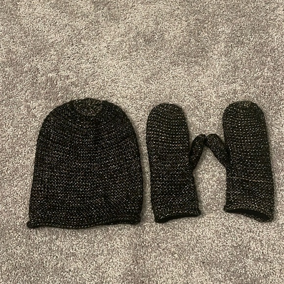 H&M | Accessories | H M Metallic Winter Hat With Matching Gloves | Poshmark